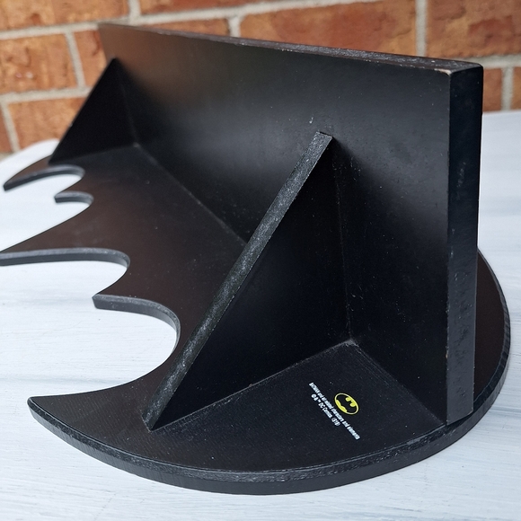 Wall Decor | Vintage Bookshelf Display Shelf Shelves Batman Comic ...